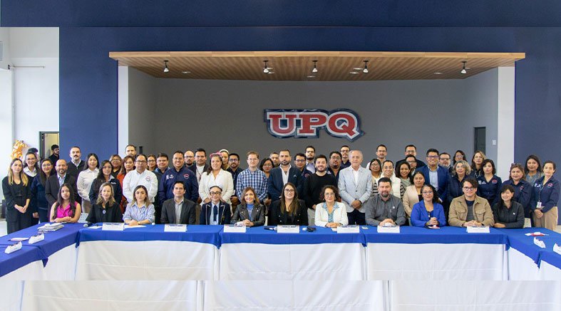 Noticiero Panorama Queretano Fortalecen UPQ y empresarios ...